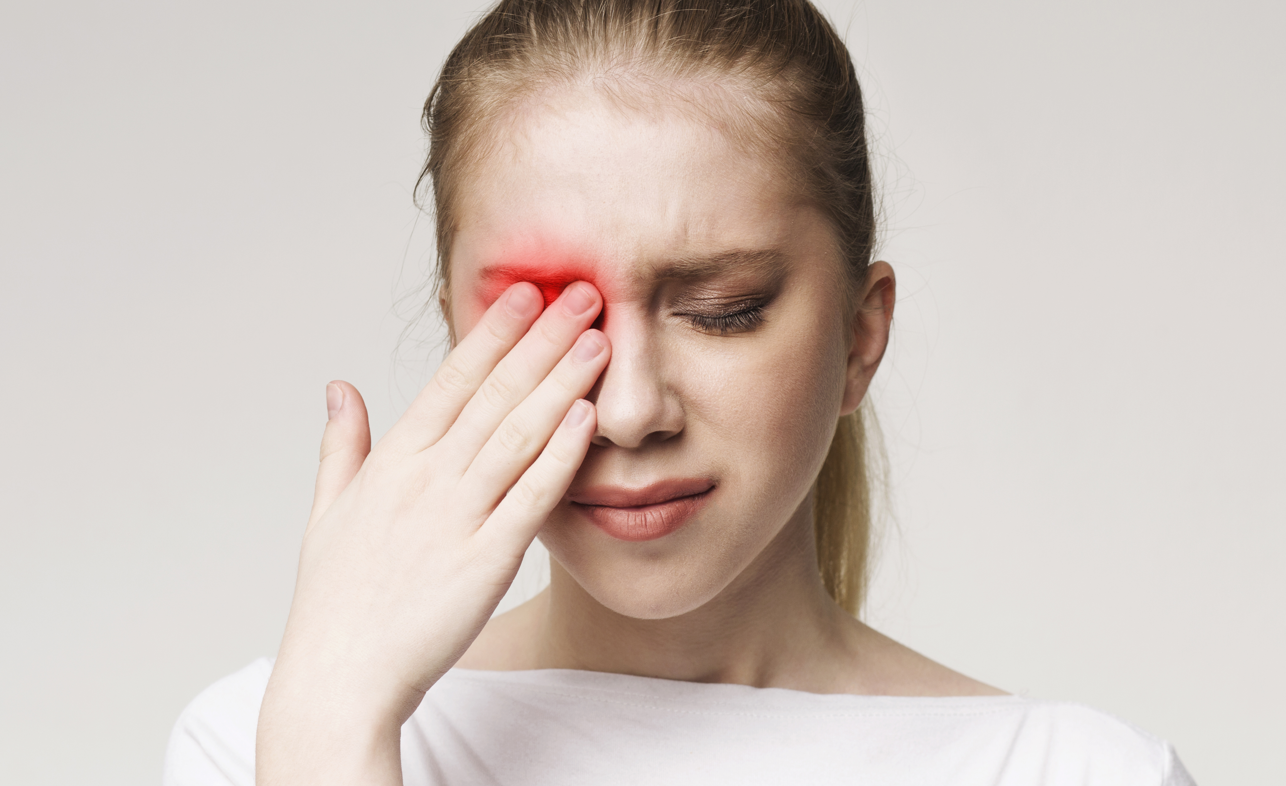 Dolor ocular: causas, condiciones comunes y tratamiento | Guía de salud ...